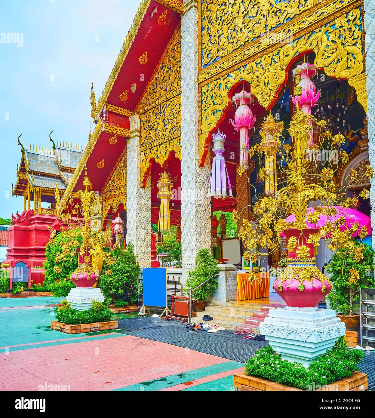 The Viharn Luang is decorated with relief gilt patterns, moulding ...