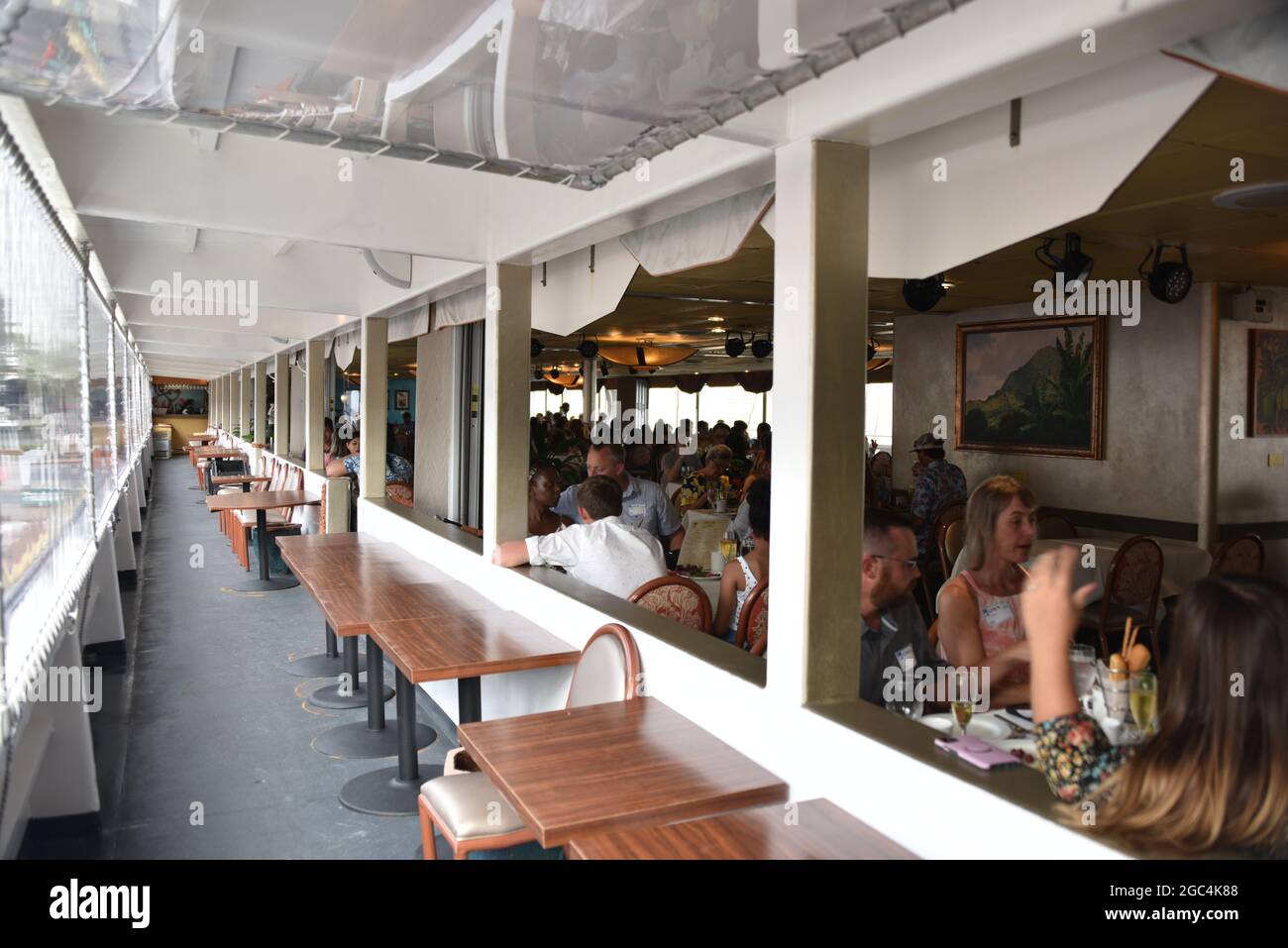 Oahu sunset dinner cruise hi-res stock photography and images - Alamy