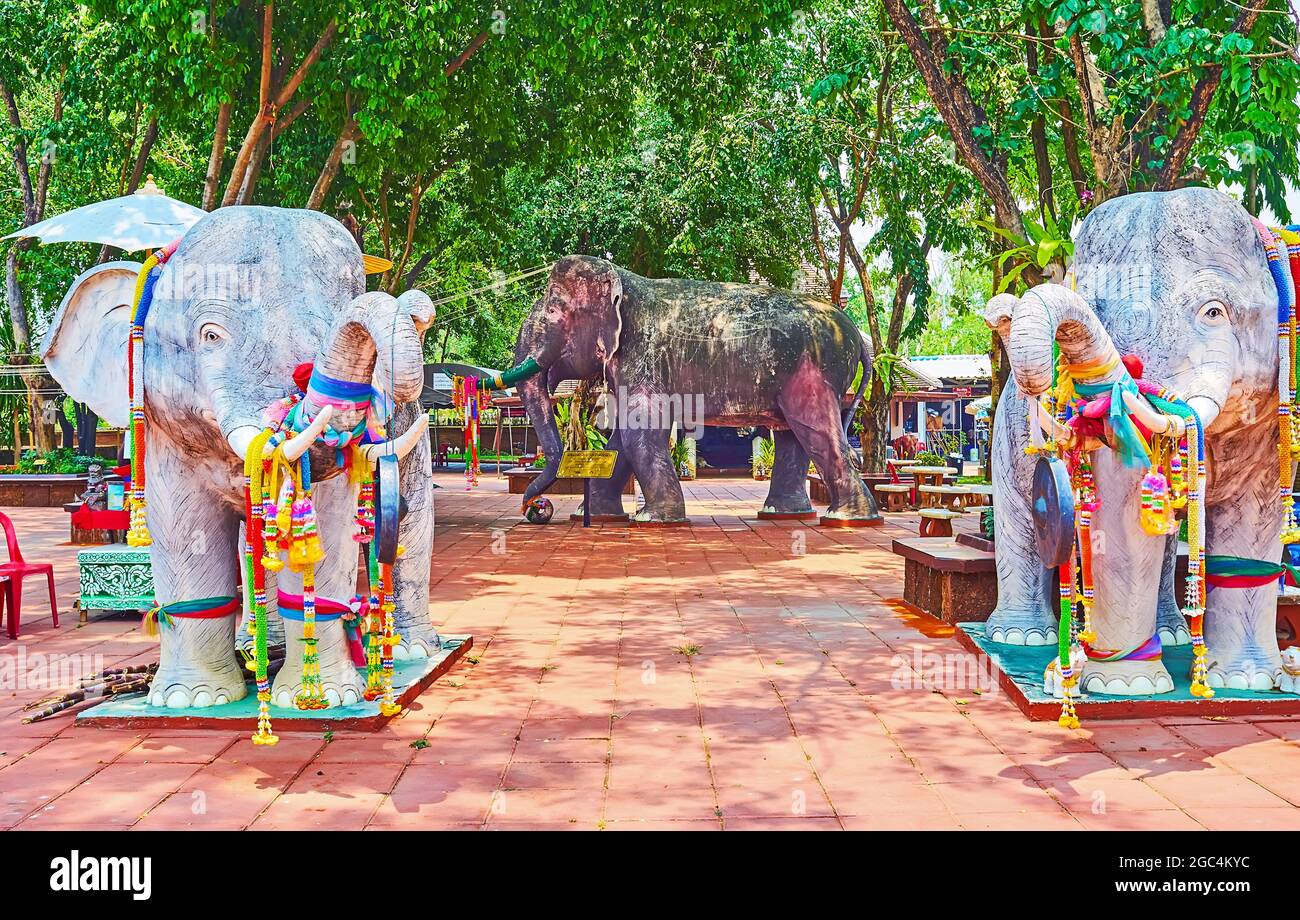 The elephant sculptures at the gate of Ku Chang-Ku Ma site with a ...