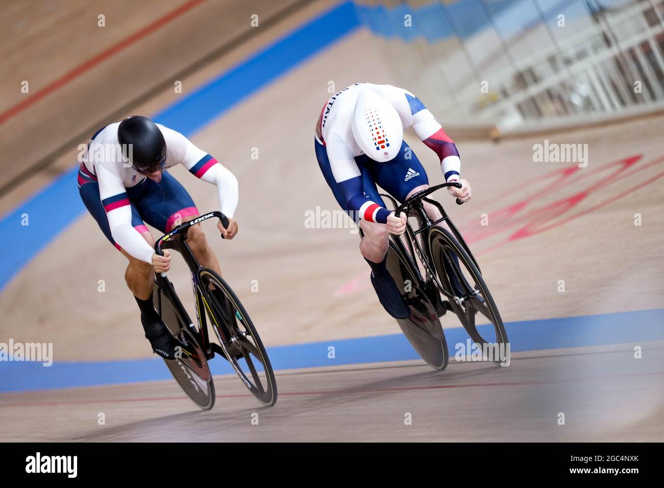 Shizuoka, Japan. 6th Aug, 2021. Denis Dmitriev (ROC), Jack Carlin (GBR ...