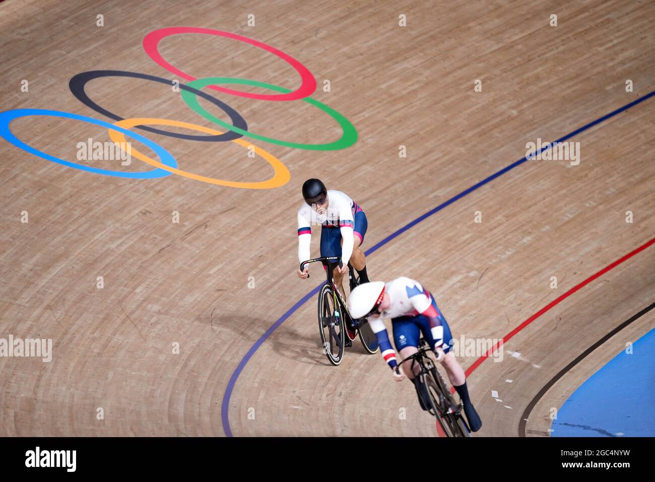 Shizuoka, Japan. 6th Aug, 2021. Denis Dmitriev (ROC), Jack Carlin (GBR ...