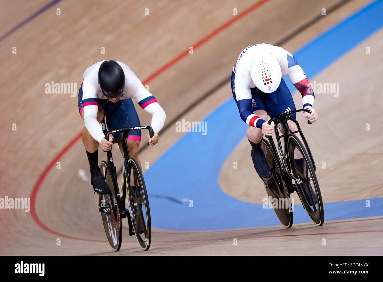 Shizuoka, Japan. 6th Aug, 2021. Denis Dmitriev (ROC), Jack Carlin (GBR ...