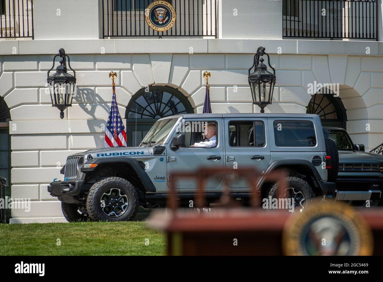Adm trucks hi-res stock photography and images - Alamy