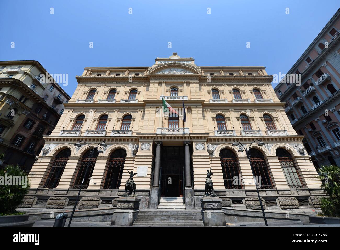 Artigianato e agricoltura di napoli hi-res stock photography and images ...
