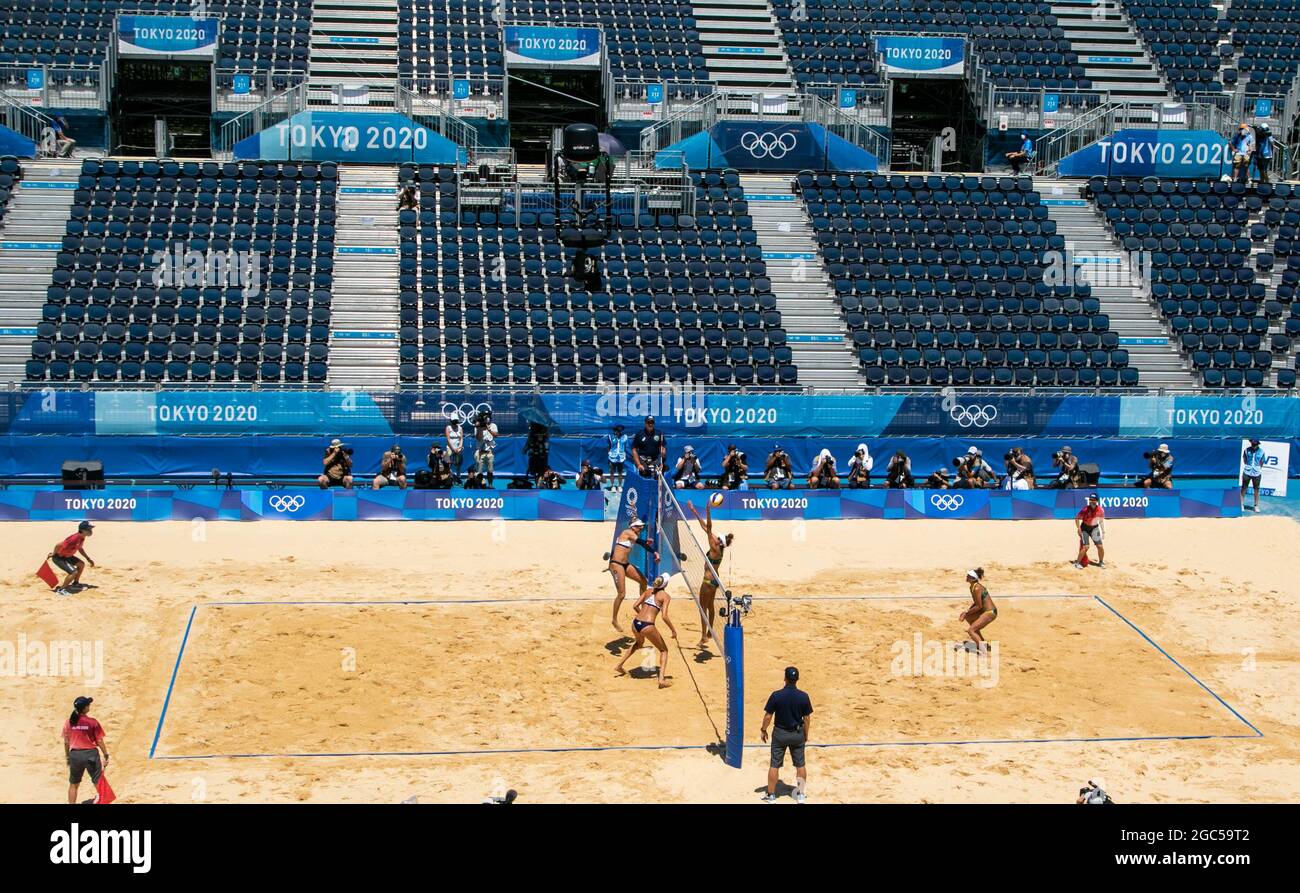 Tokyo, Kanto, Japan. 6th Aug, 2021. Australia volleyball team players ...