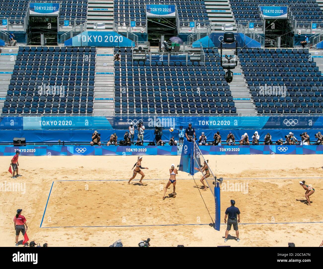 Tokyo, Kanto, Japan. 6th Aug, 2021. Australia volleyball team players ...