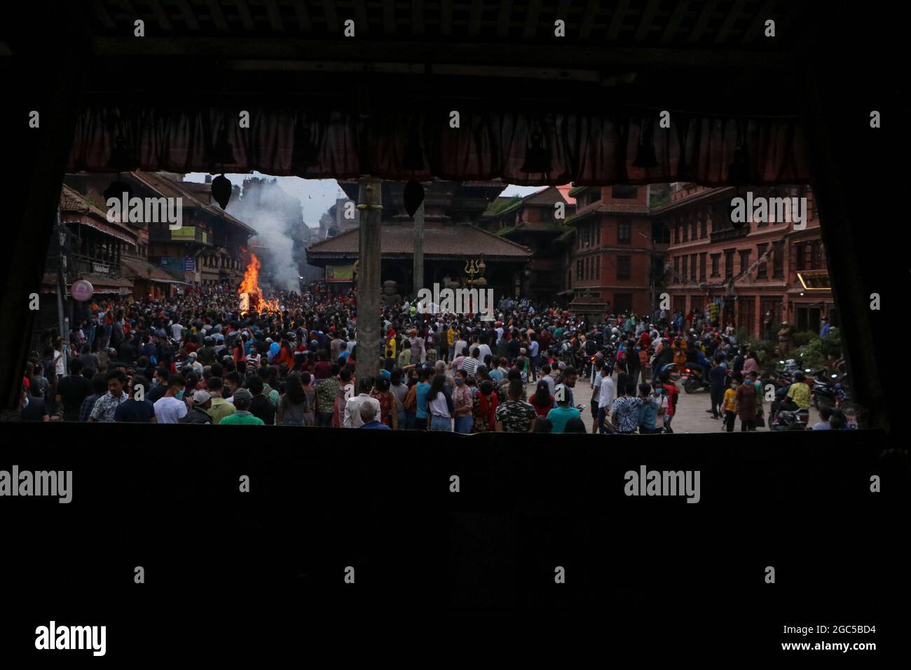 Straw fire marks hi-res stock photography and images - Alamy