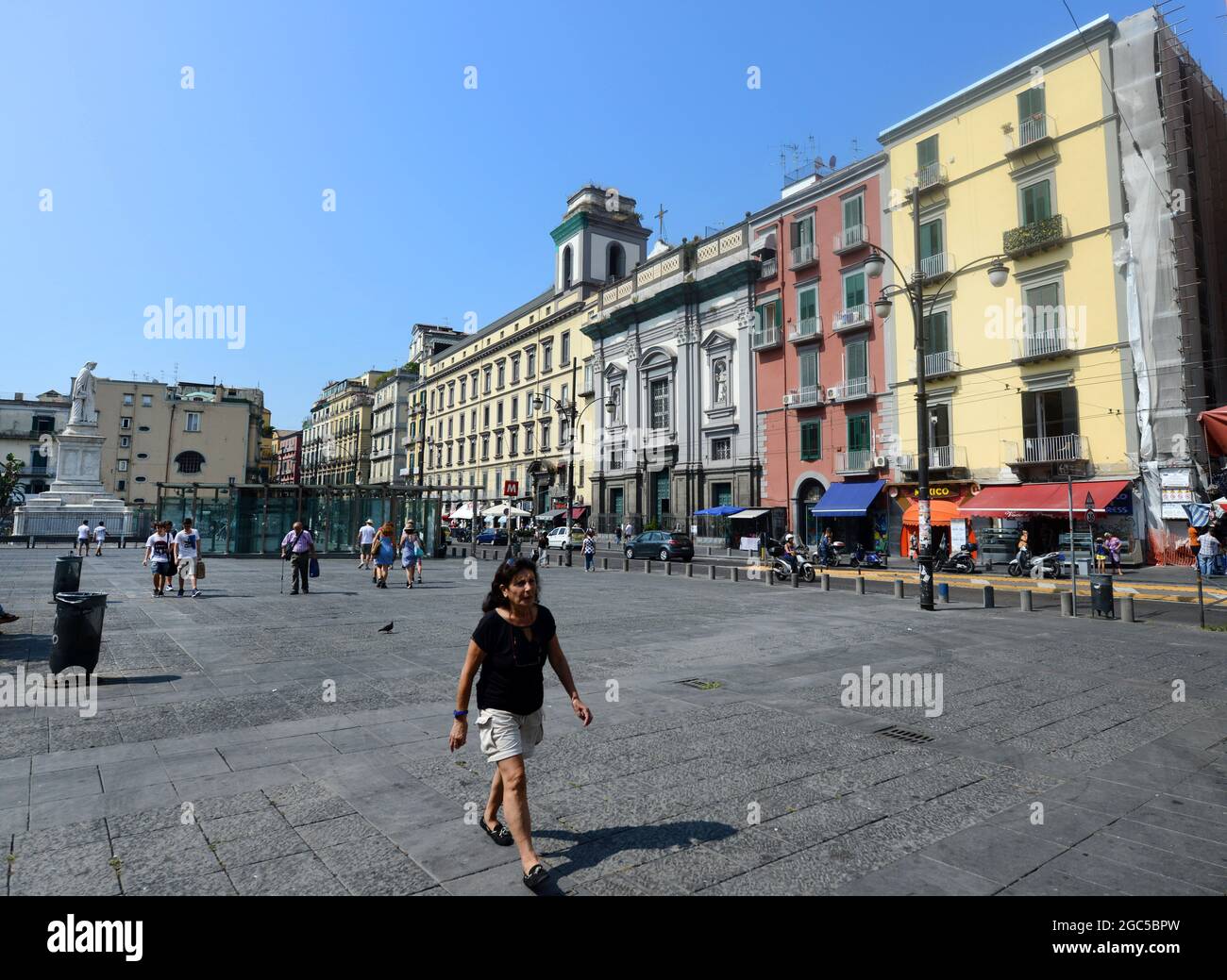 Napoli piazza dante hi-res stock photography and images - Alamy