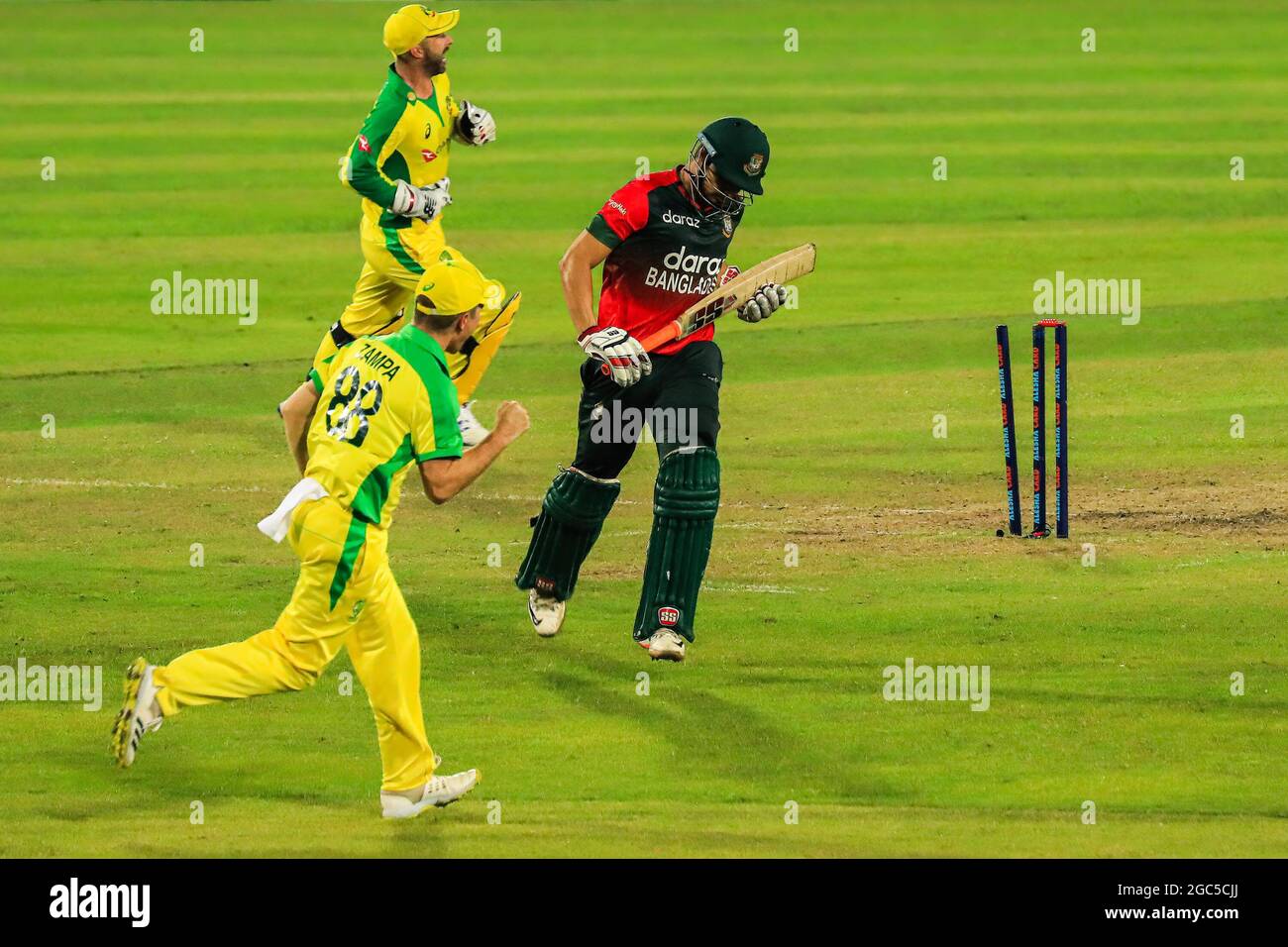 Bangladesh cricket player Nurul Hasan (R) in action during the Third ...
