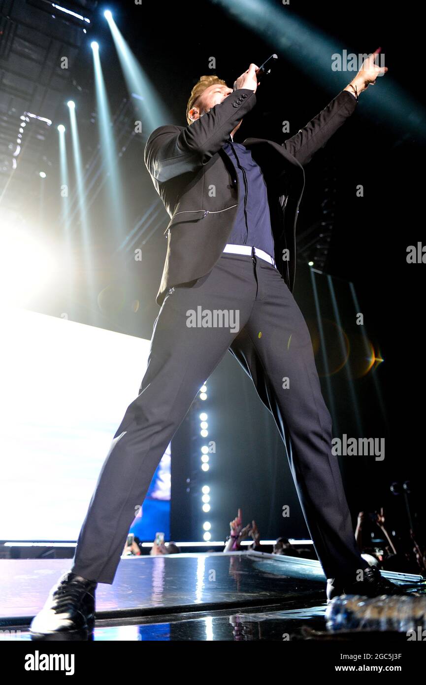 Olly Murs Performing Live at Sheffield Arena Stock Photo - Alamy