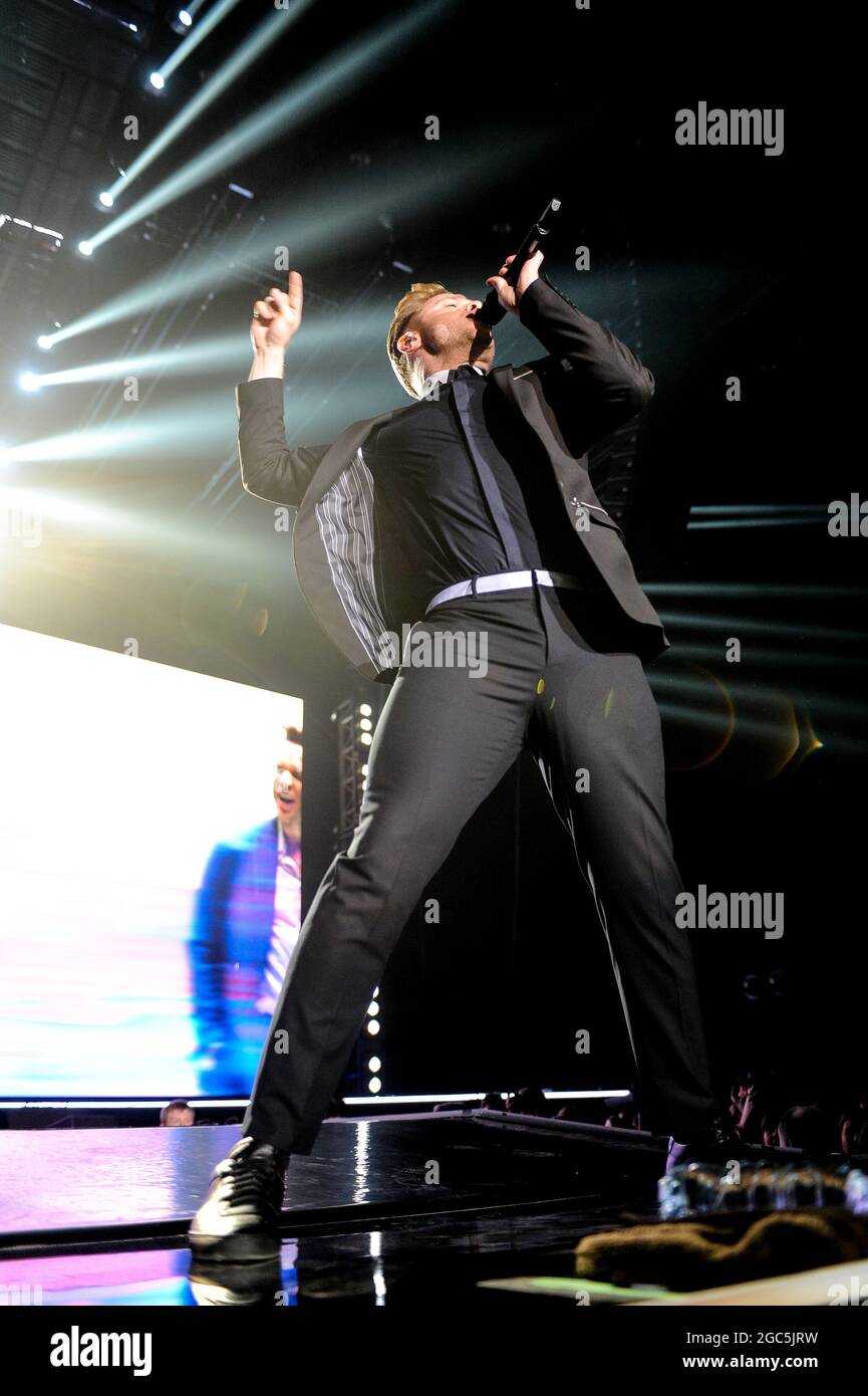 Solo dance humour hi-res stock photography and images - Alamy