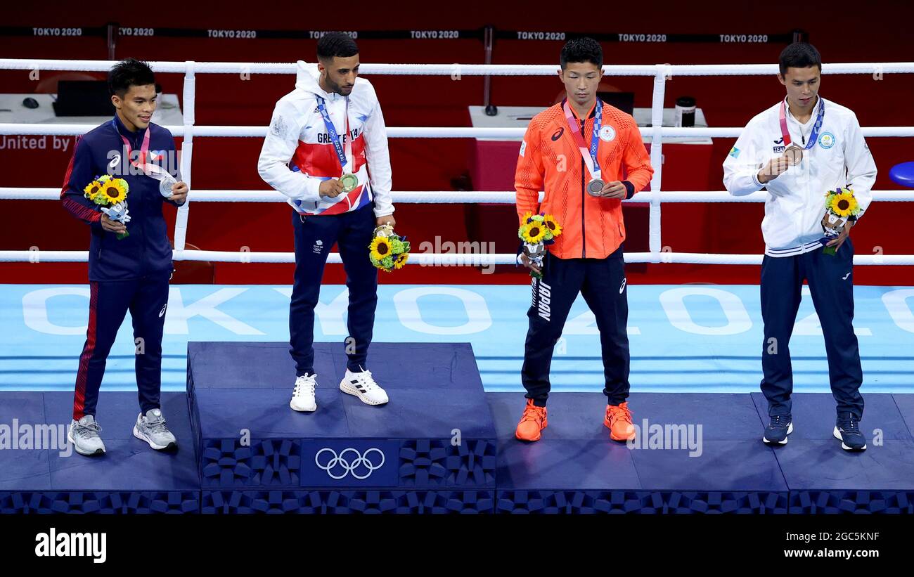 Boxing podium gold silver bronze hi-res stock photography and images ...