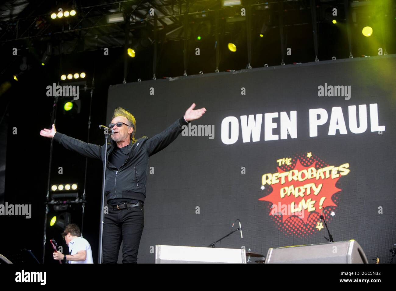 Scottish singer owen paul hi-res stock photography and images - Alamy