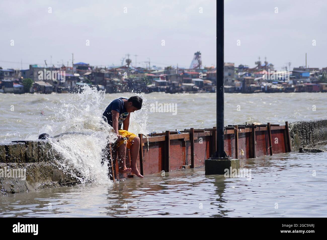 Flood in manila philippines in hi-res stock photography and images - Alamy