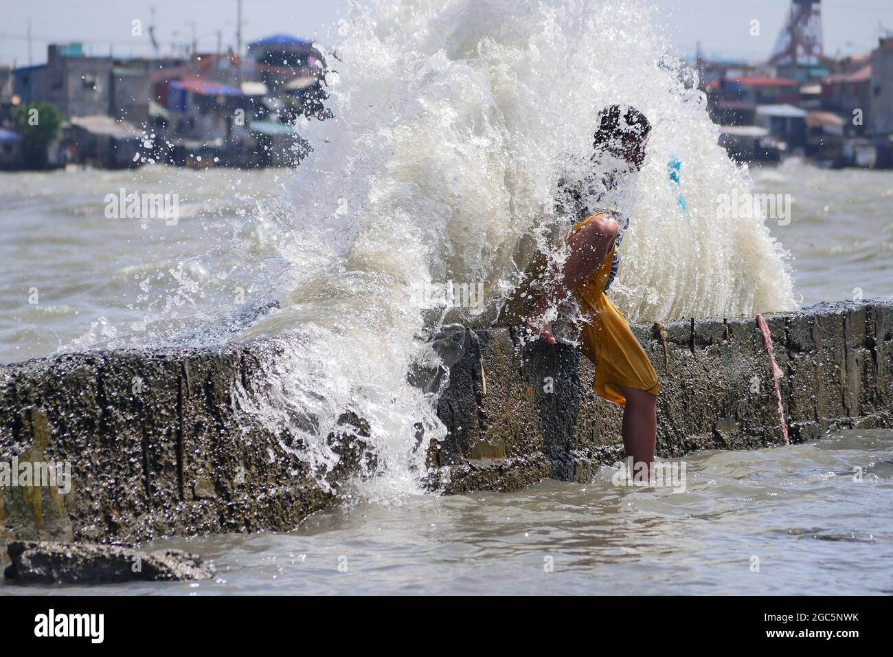 Flood in manila philippines in hi-res stock photography and images - Alamy