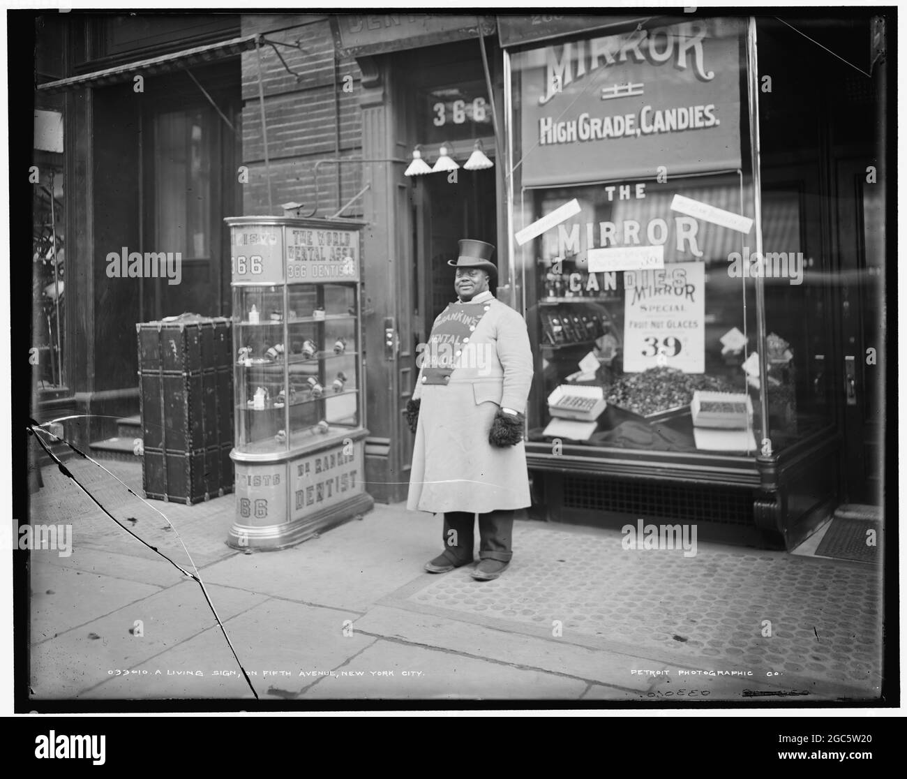 Black and white archival photographs Cut Out Stock Images & Pictures ...