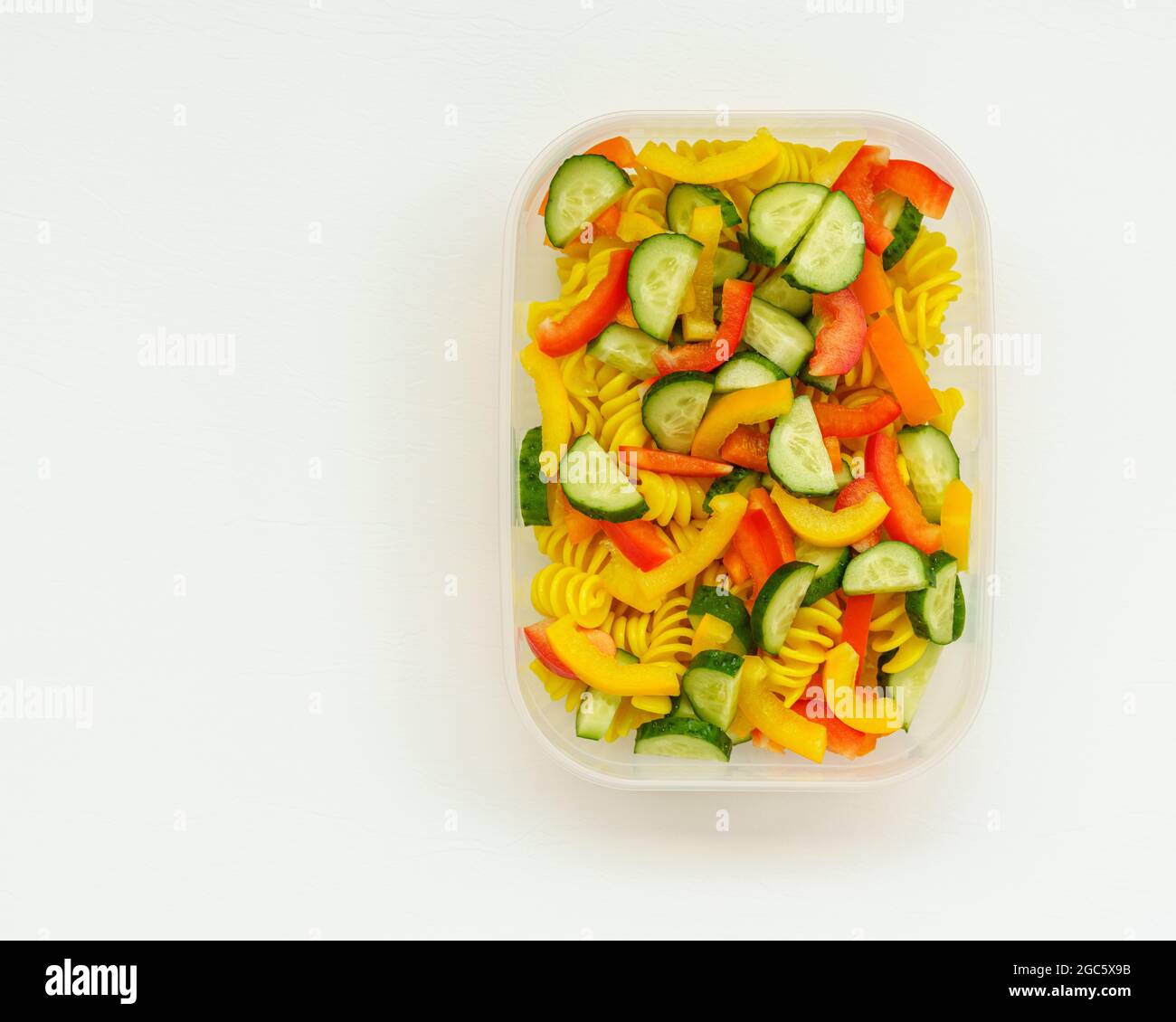 Cold vegetarian pasta salad with fresh veggies Stock Photo - Alamy