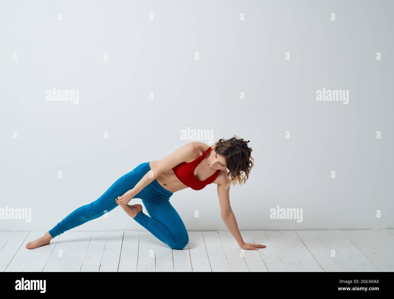 athletic woman yoga balance fitness slim figure Stock Photo - Alamy