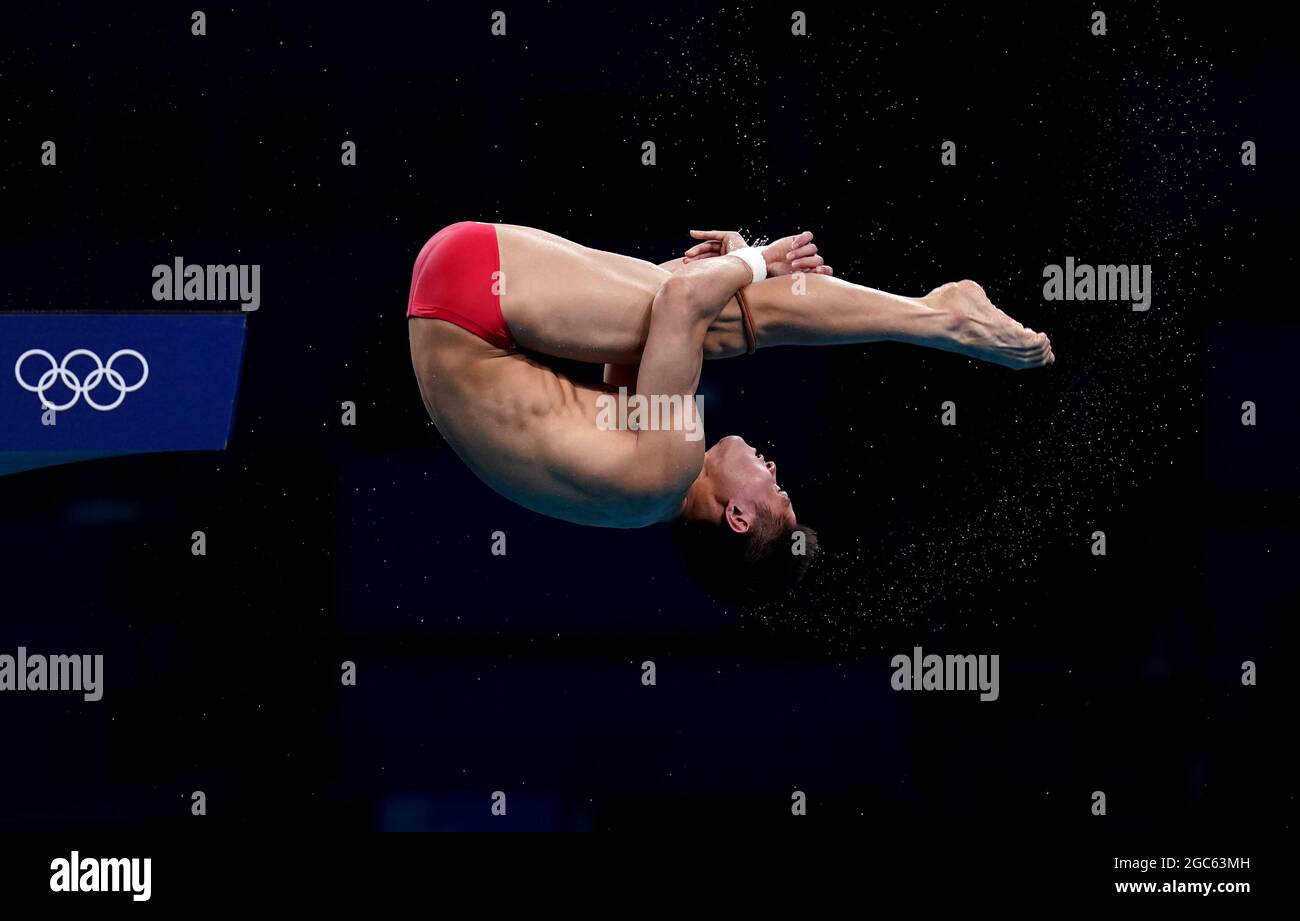 Jian Yang of China during the Men's 10m Platform Final at the Tokyo ...