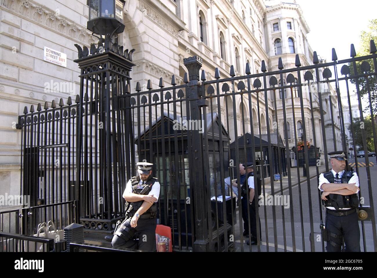 LONDON/ ENGLAND /UK British police on duty guarding prime british prime ...