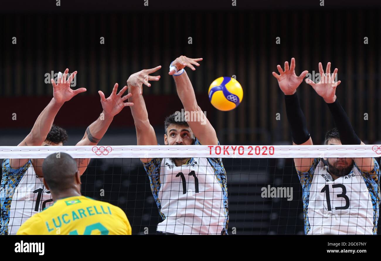 Tokyo, Japan. 7th Aug, 2021. Sebastian Sole (C) of Argentina and his ...