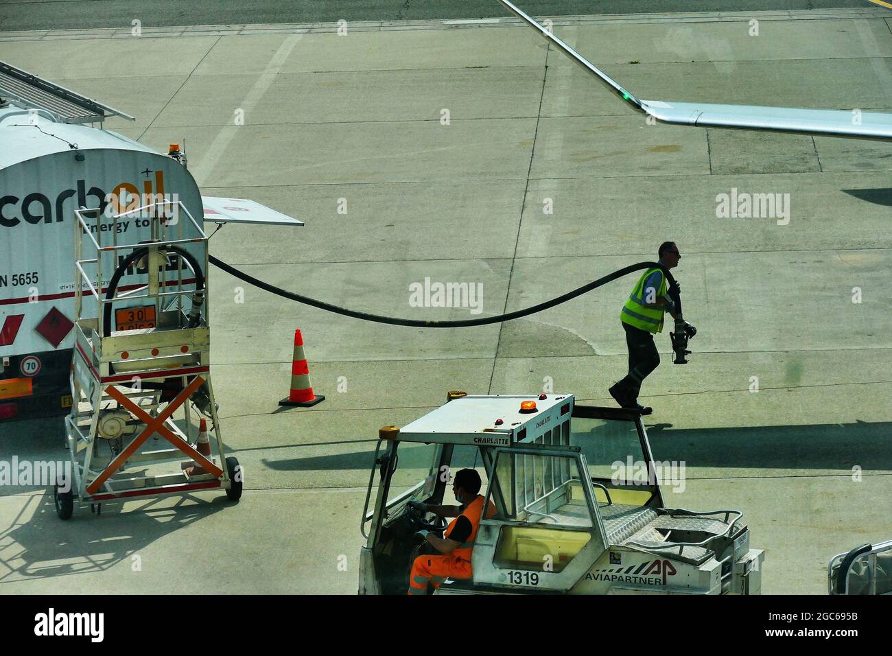 Technical operations hi-res stock photography and images - Alamy