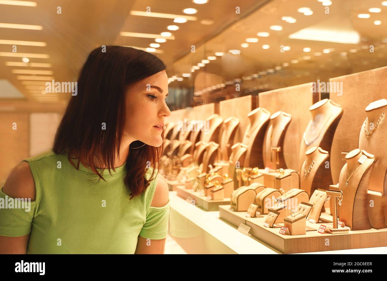 Woman jewel case hi-res stock photography and images - Alamy