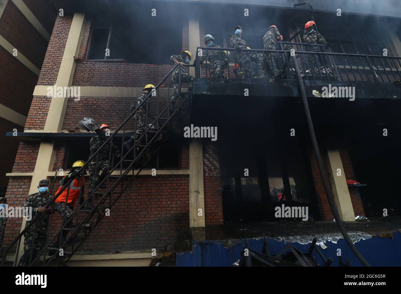 Kathmandu, NE, Nepal. 7th Aug, 2021. Firefighters from the Armed Police ...