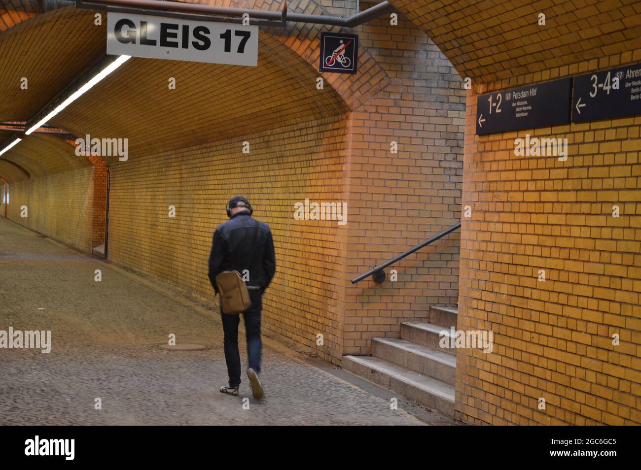 Platform 17 (Gleis17) Holocaust Memorial at Berlin-Grunewald station in ...