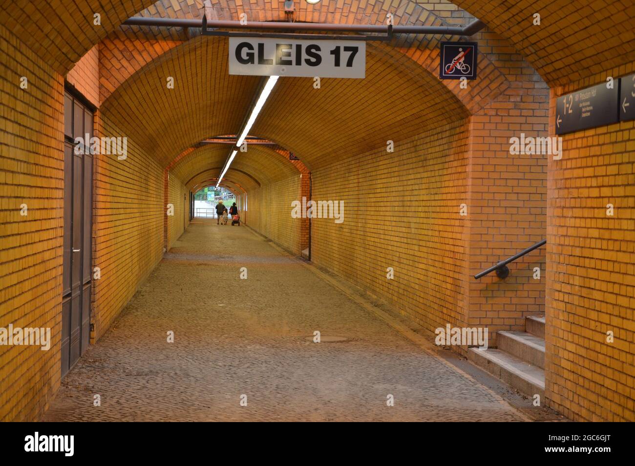 Platform 17 (Gleis17) Holocaust Memorial at Berlin-Grunewald station in ...