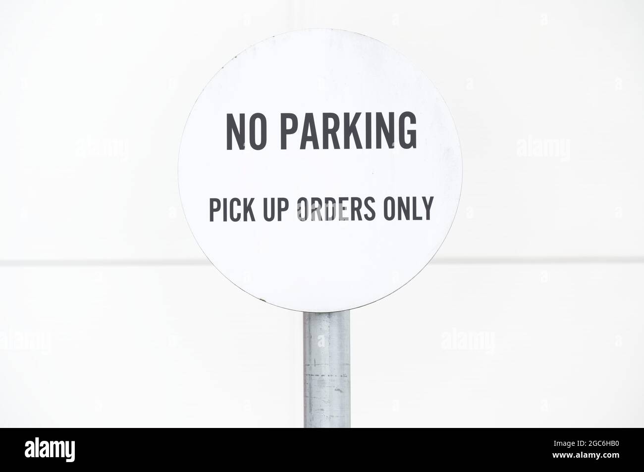 No parking pick up orders only sign at fast food restaurant Stock Photo ...