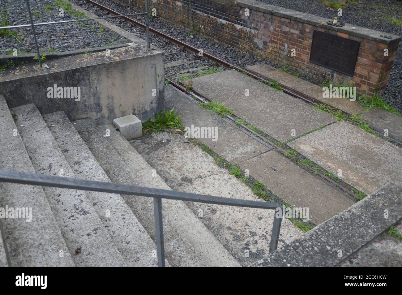 Platform 17 (Gleis17) Holocaust Memorial at Berlin-Grunewald station in ...