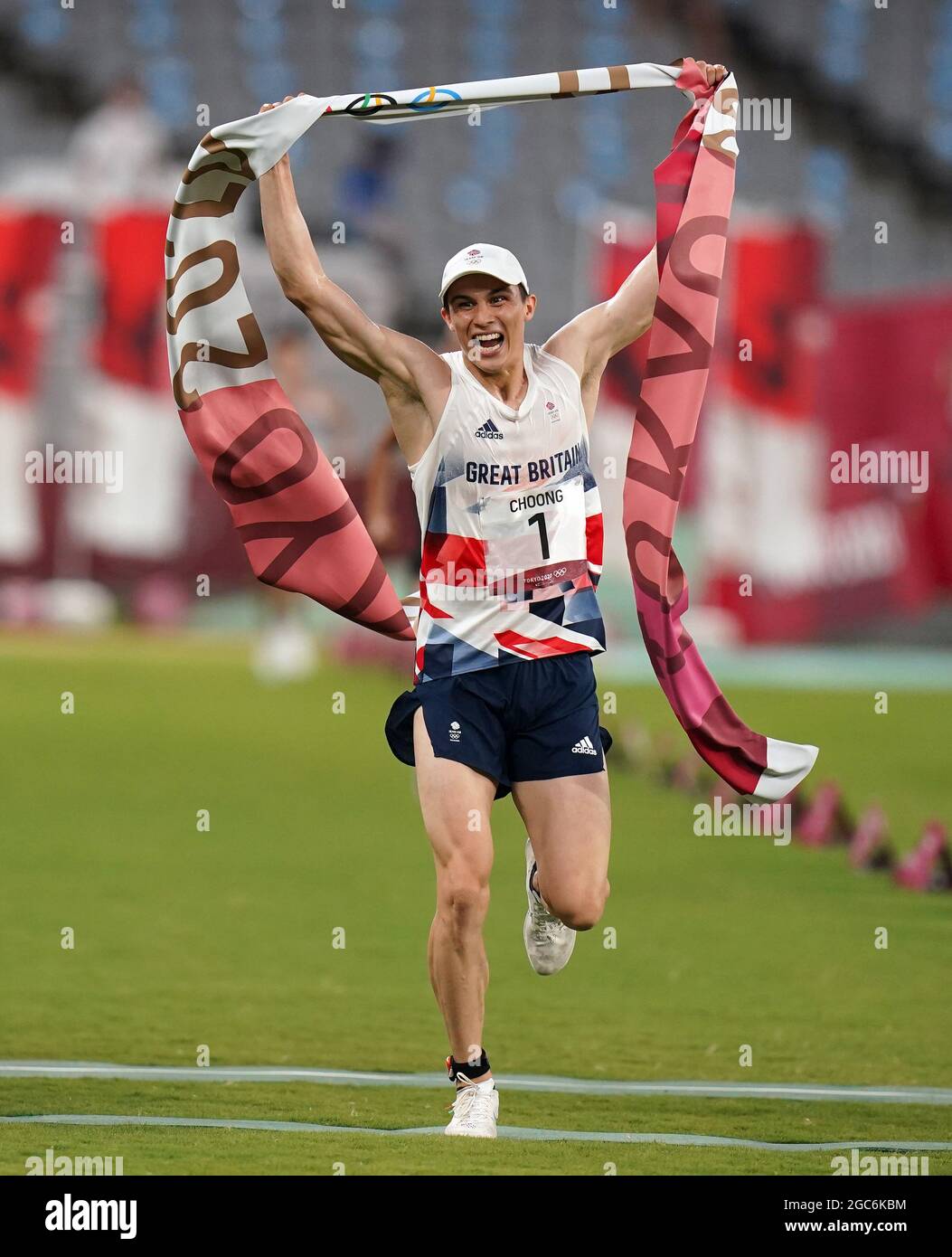 Joseph Choong of Great Britain celebrates a gold medal following ...
