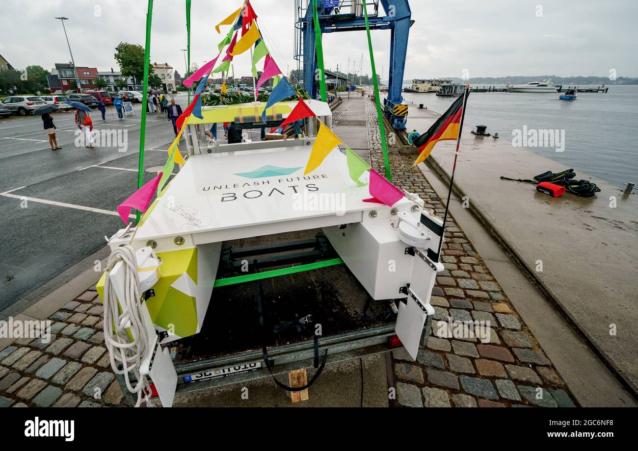 Zeroone hi-res stock photography and images - Alamy