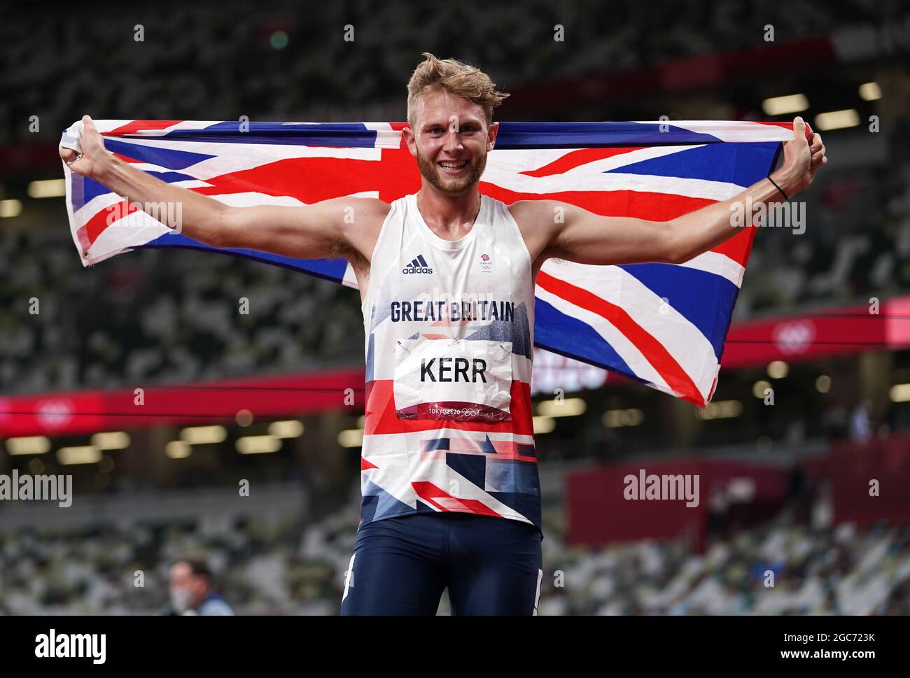 Great Britain's Josh Kerr celebrates winning bronze in the Men's 1500m ...