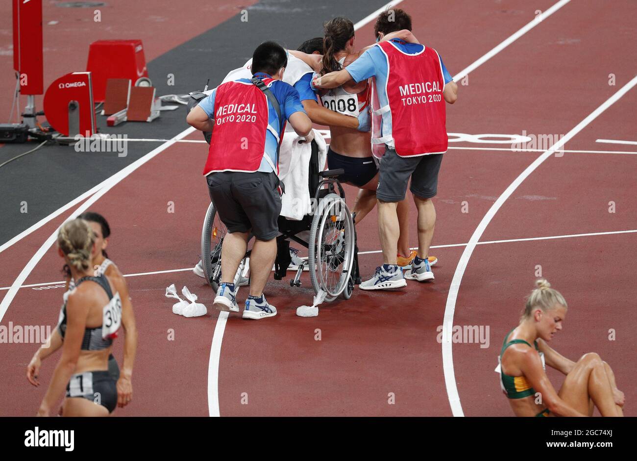 Tokyo, Japan. 07th Aug, 2021. Great Britain's Jessica Judd leaves the ...