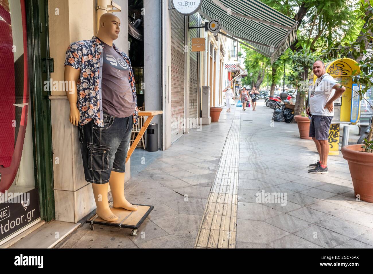 Plus size mannequin hi-res stock photography and images - Alamy
