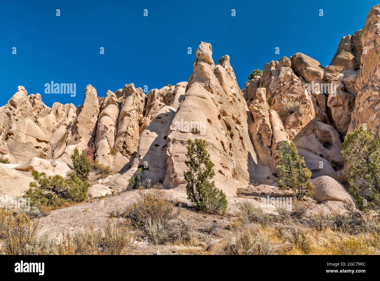 Wind eroded sandstone formations in Needle Range, Hamlin Valley Road ...