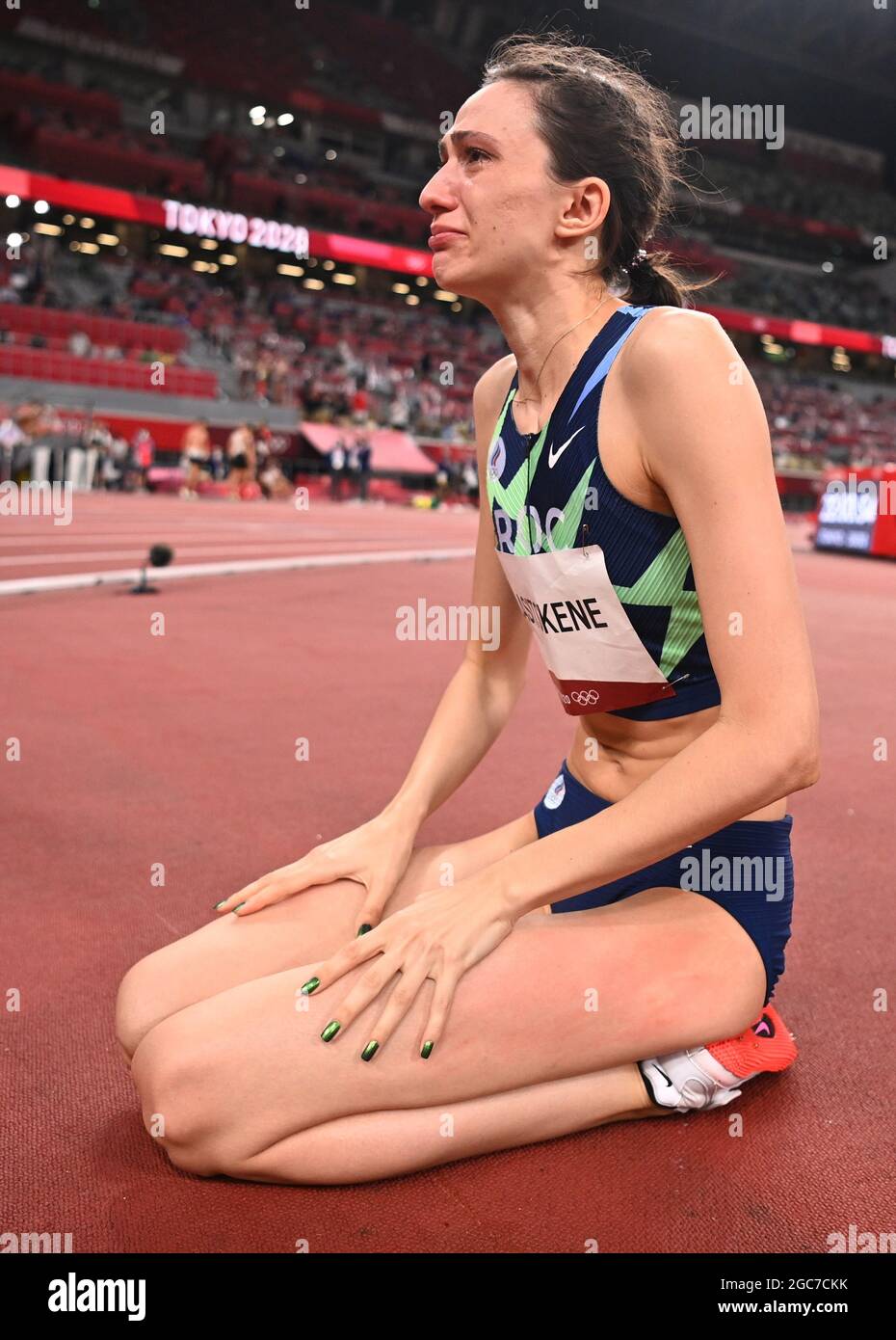 Winning highjump hi-res stock photography and images - Alamy
