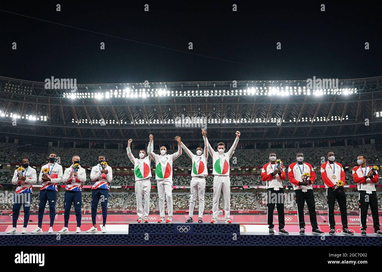 Tokyo, Japan. 7th Aug, 2021. Team members of Italy (C), the Great ...