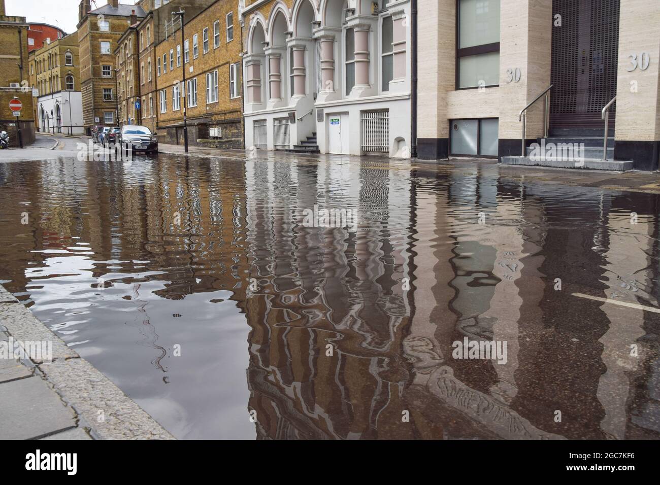 London flash floods 2021 hi-res stock photography and images - Alamy
