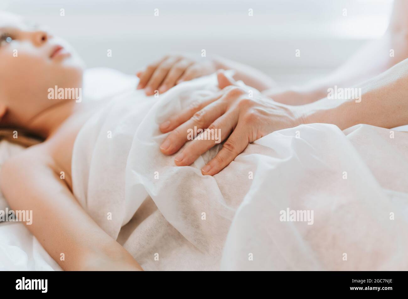 real doctor osteopath hands does physiological and emotional therapy ...