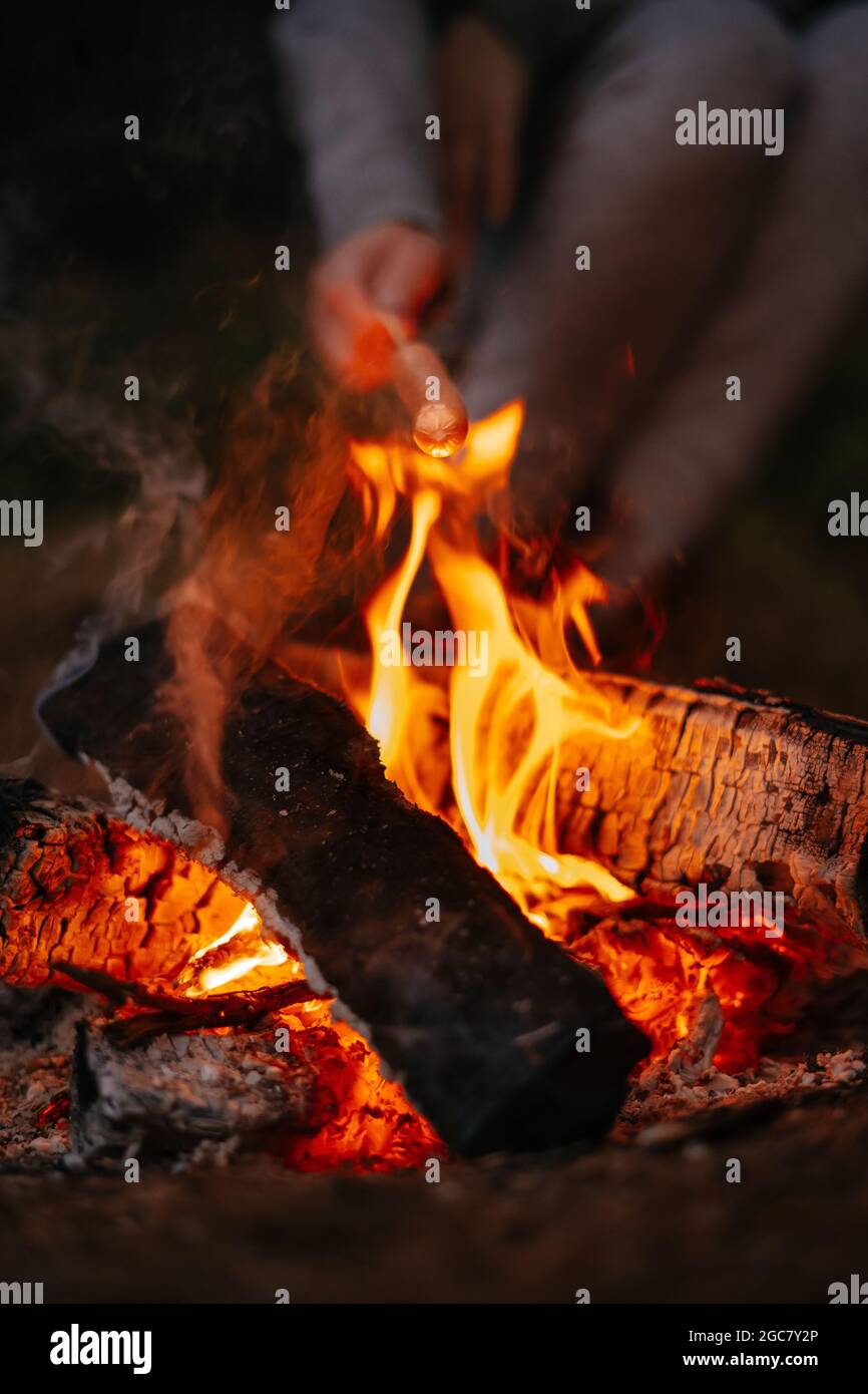 Picnic campfire hi-res stock photography and images - Alamy