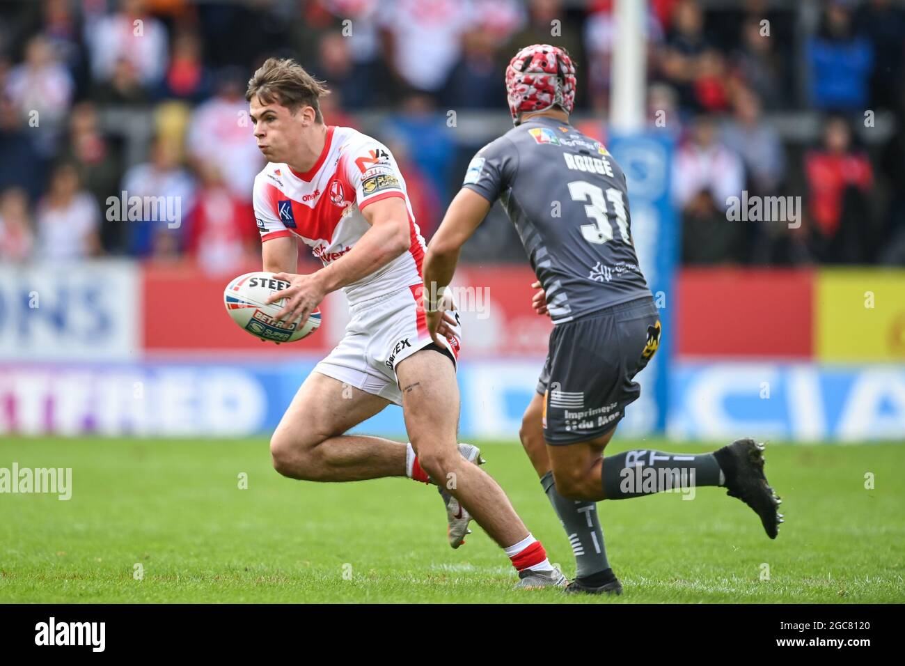 Jack Welsby (18) of St Helens in action Stock Photo - Alamy