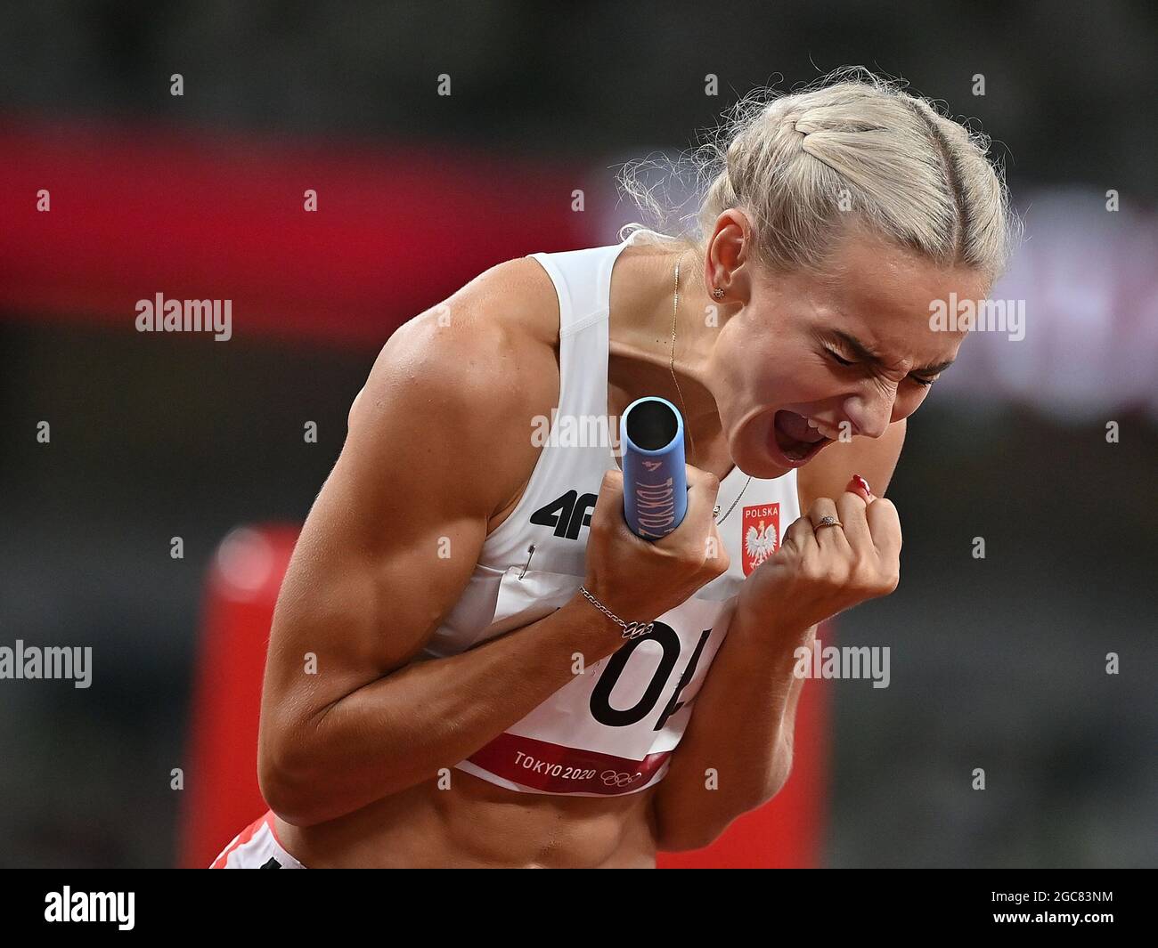 Tokyo, Japan. 7th Aug, 2021. Justyna Swiety-Ersetic of Poland reacts ...