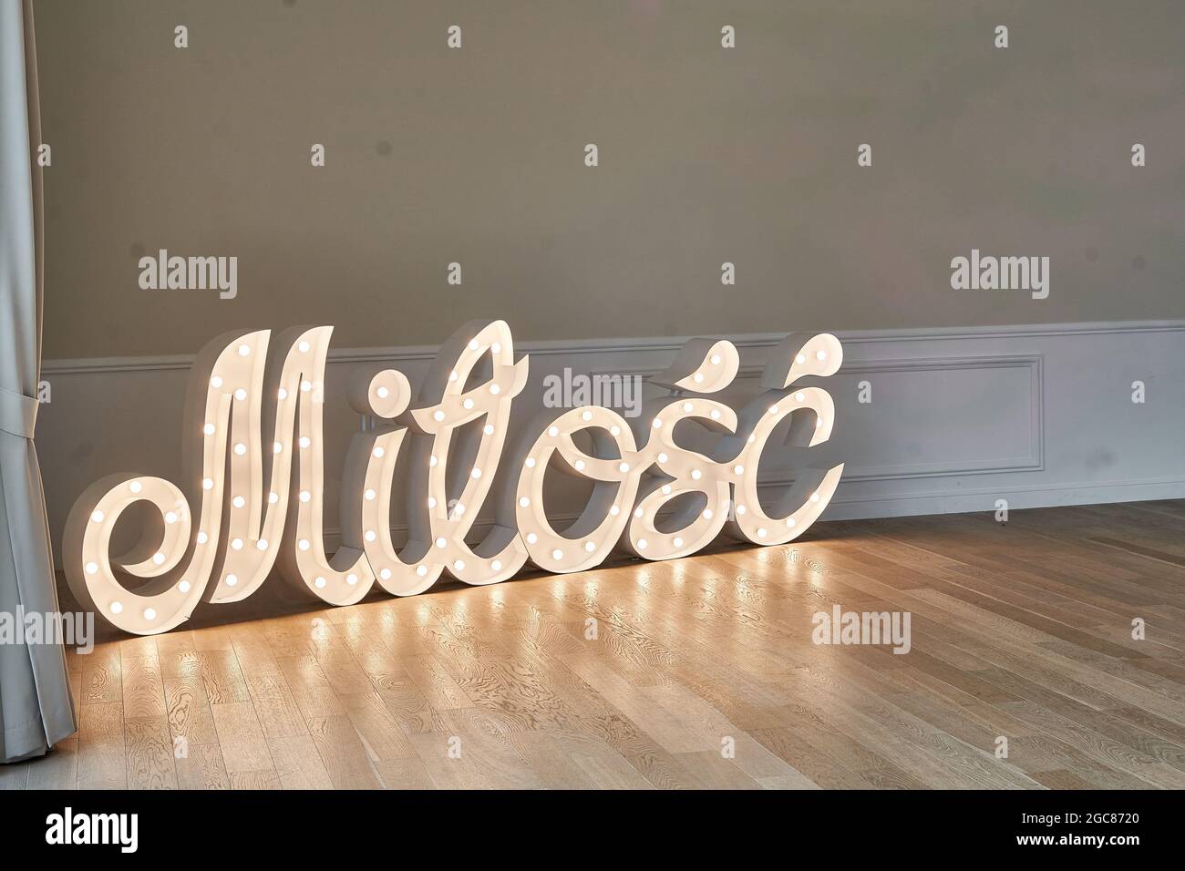 Romantic neon word love hi-res stock photography and images - Alamy