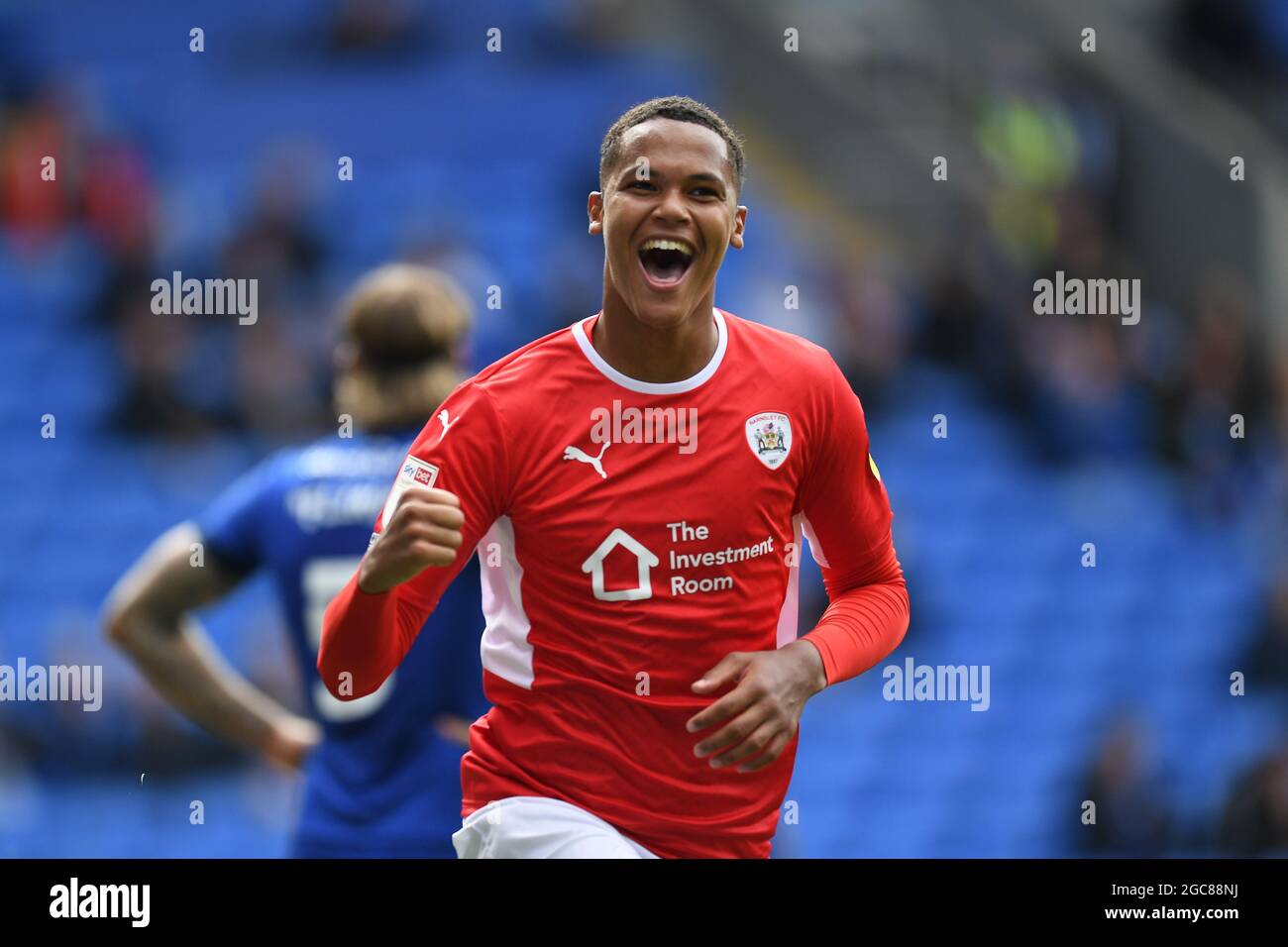 Toby Sibbick #20 of Barnsley celebrates his goal to make it 1-1 Stock ...