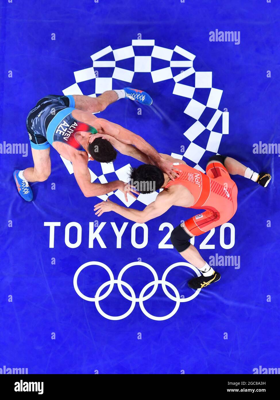 Tokyo, Japan. 7th Aug, 2021. Haji Aliyev (L) of Azerbaijan competes ...