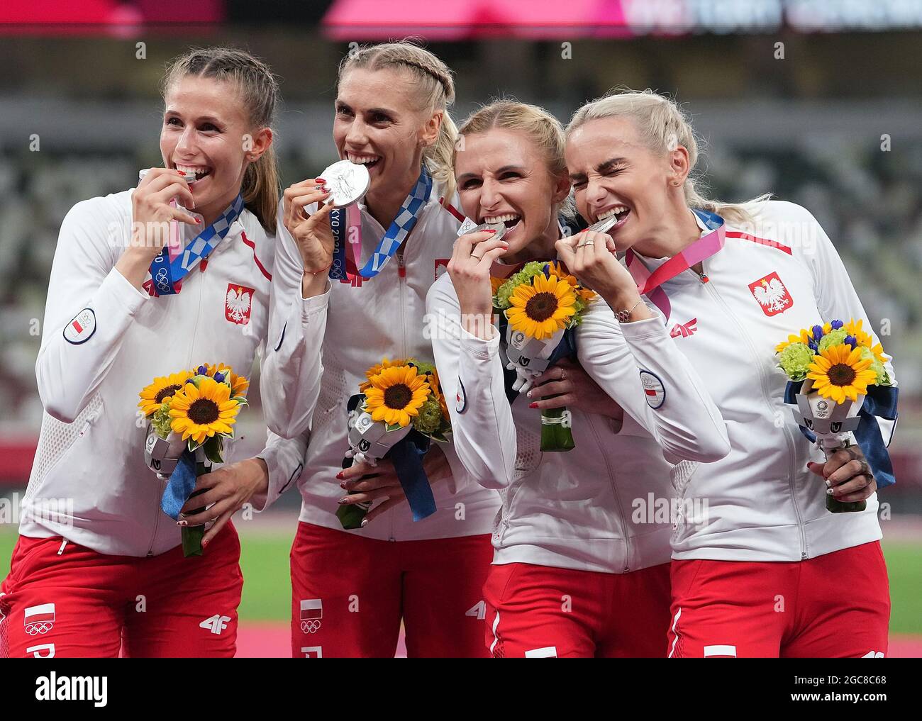 Tokyo, Japan. 7th Aug, 2021. Silver medalists Team Poland react on the ...