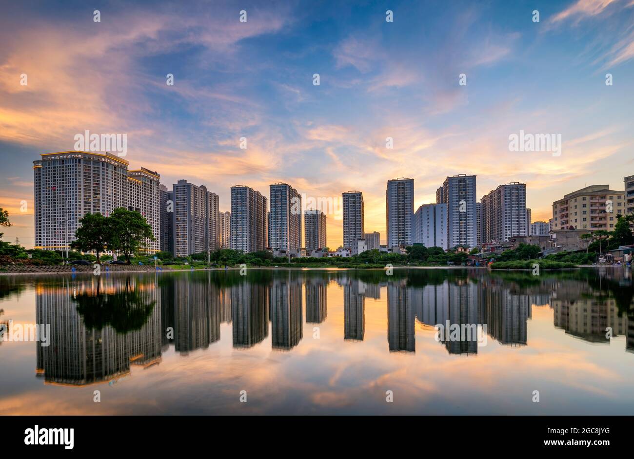 Hanoi by night, A night-long exposure photography. Time City on Sunset ...